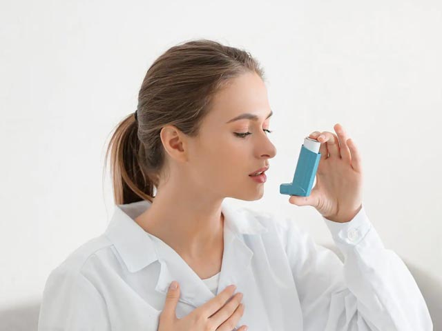 Virtual in-person training to use inhalers correctly